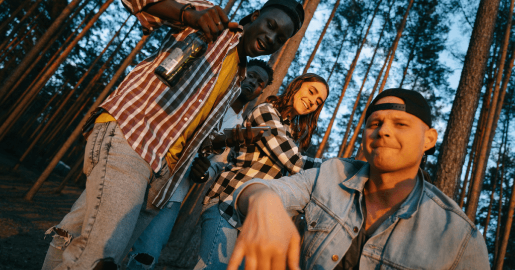 Dutch angle shot: history and uses - New 32 Productions